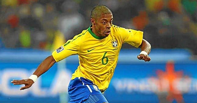 Sao Paulo ficha al lateral Michel Bastos - Estadio Deportivo