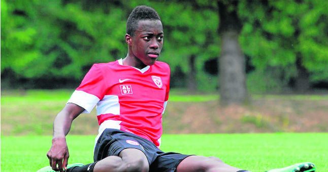 Vinculan con el Sevilla a Lusamba, joven perla del Nancy - Estadio ...
