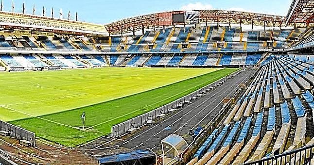 Acordonan parte de una grada de Riazor por desprendimiento - Estadio ...