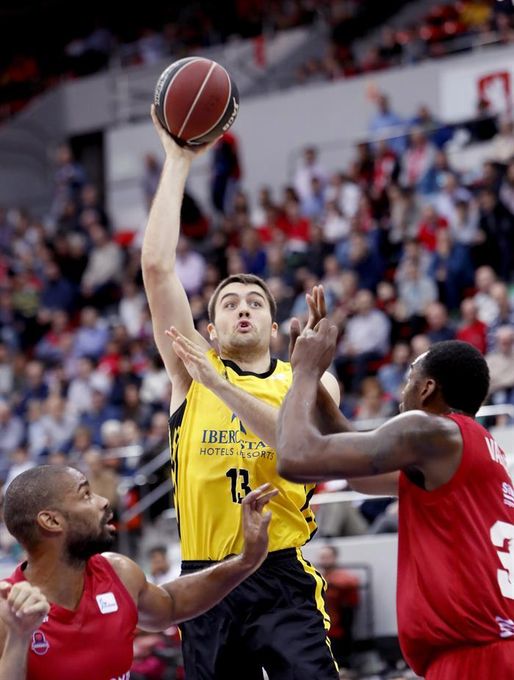 89-77. Un gran Gary Neal conduce al Tecnyconta a su cuarta victoria ...