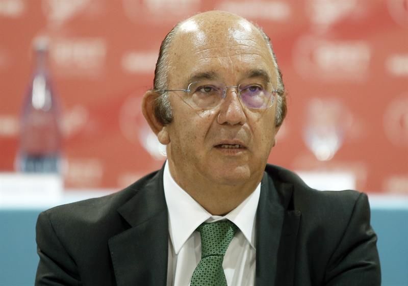 La RFET homenajeó a Manolo Orantes, Alejandro Davidovich y Nicolás Khun ...