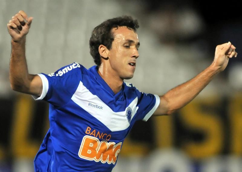 Walter Montillo da marcha atrás con su retiro y ficha por Tigre ...