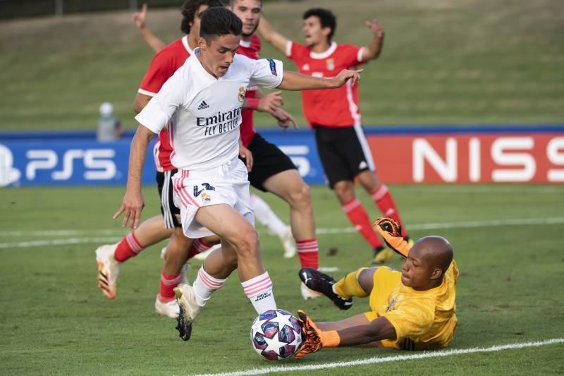 Vuelve Benzema, entran Chust y Arribas; y baja Hazard - Estadio Deportivo