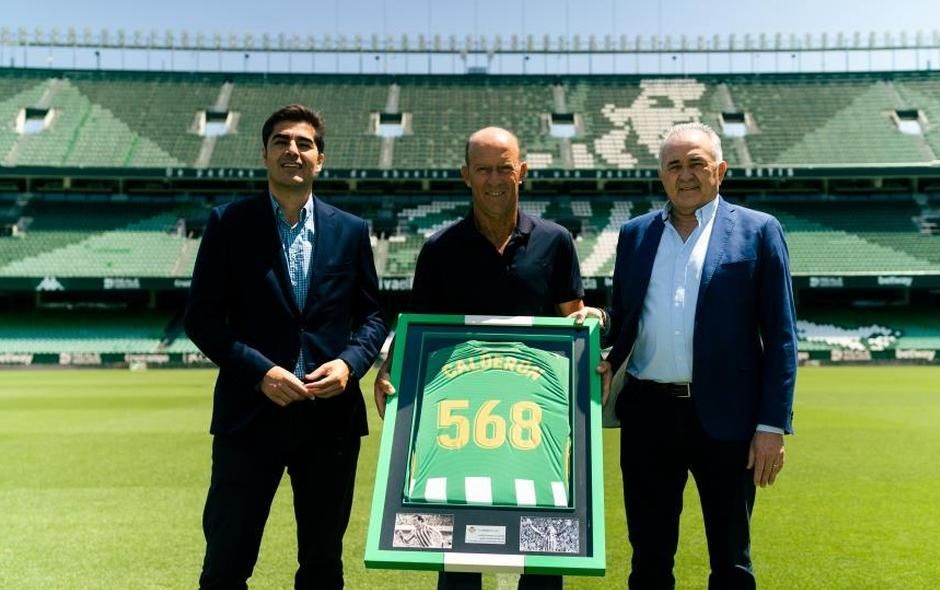 El Betis reconoce a otro mito: Calderón - Estadio Deportivo