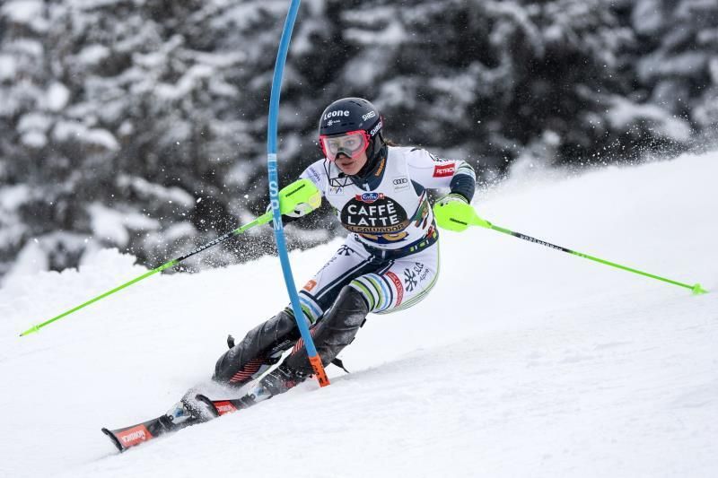 Andreja Slokar, nueva líder de la Copa del Mundo al ganar el paralelo ...