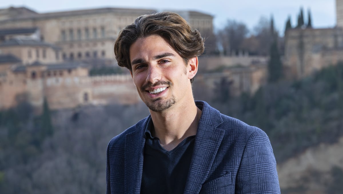 El pelotazo del Elche con Álex Collado - Estadio Deportivo