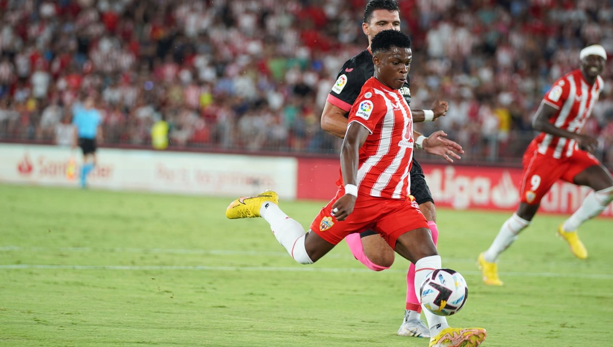 El Almería recibe una primera oferta por Ramazani - Estadio Deportivo