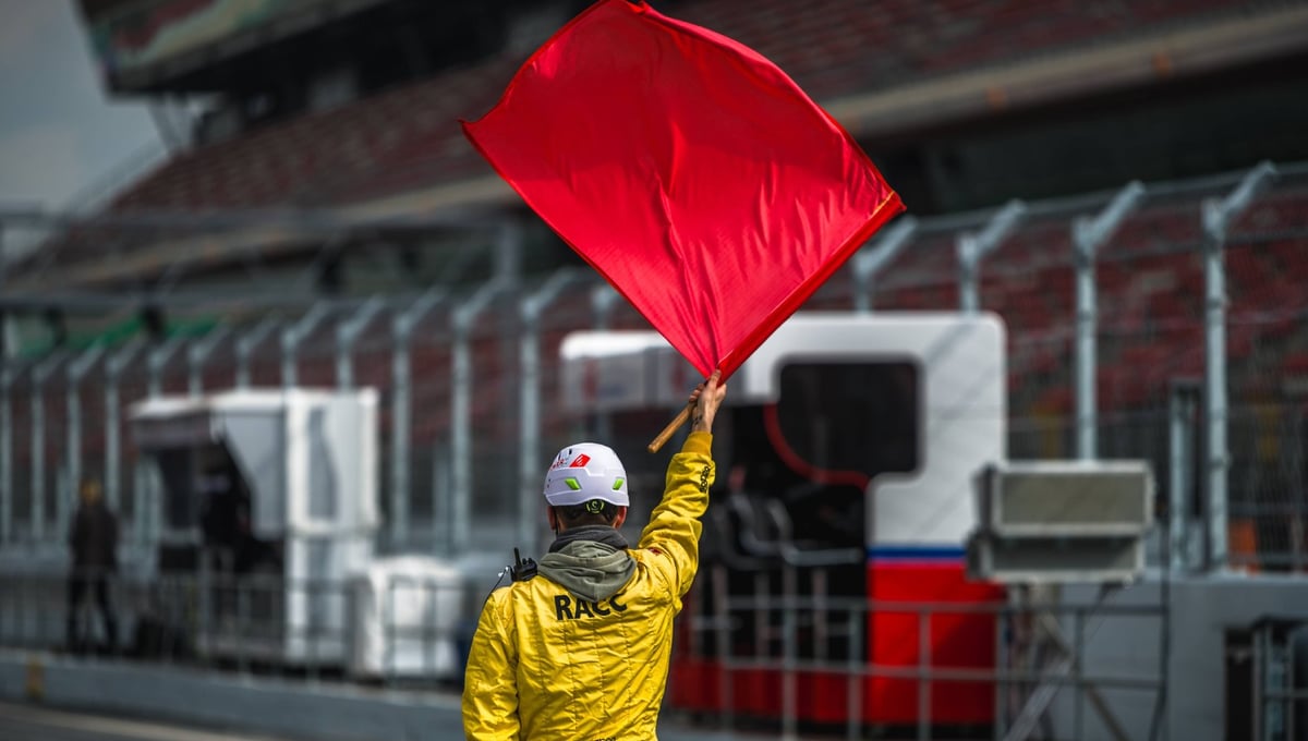 Banderas en F1: Tipos y significado de las flags en Fórmula 1 - Estadio ...