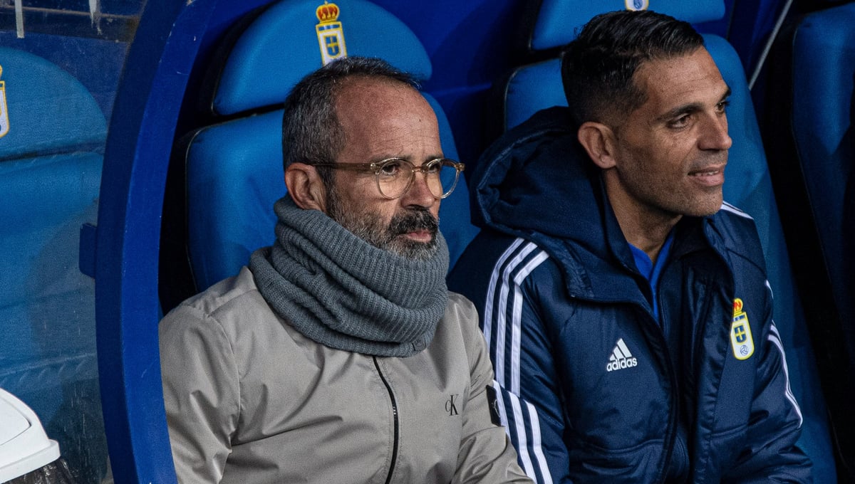 Álvaro Cervera, en una encrucijada - Estadio Deportivo