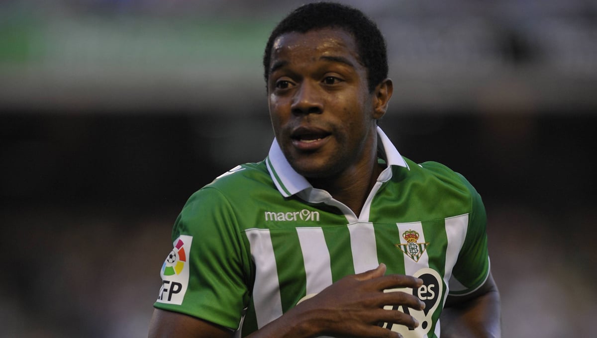 Dejó huella en el Betis y ahora medita retirarse a los 36 años ...