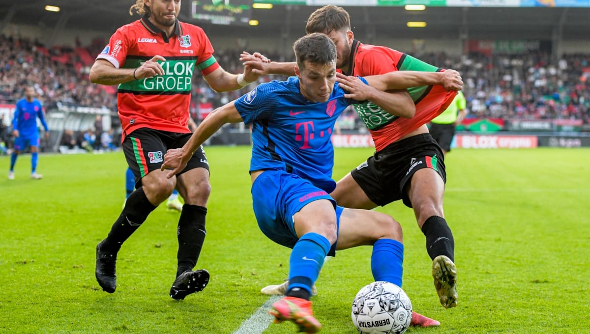 El nuevo delantero del Celta ya ha aterrizado en Vigo - Estadio Deportivo