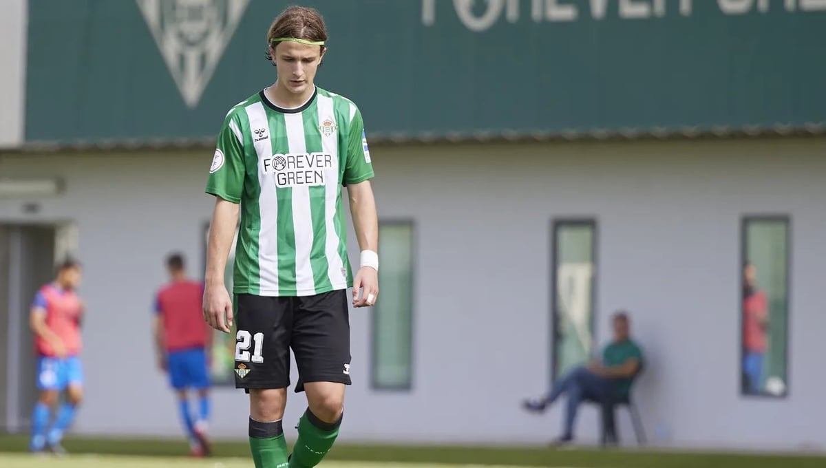 El Betis cierra la salida de Félix Garreta - Estadio Deportivo