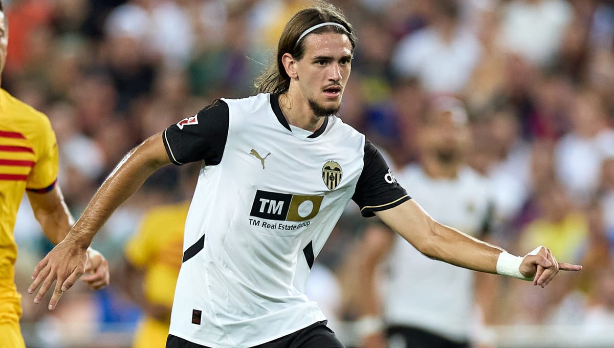 La nueva cláusula de Yarek Gasiorowski como respuesta a su interés ...