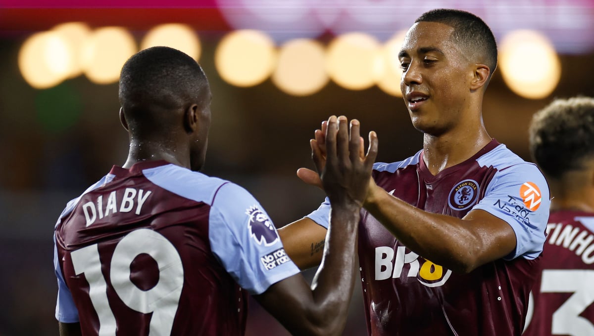 Los fichajes de Monchi ya funcionan... en el Aston Villa - Estadio ...